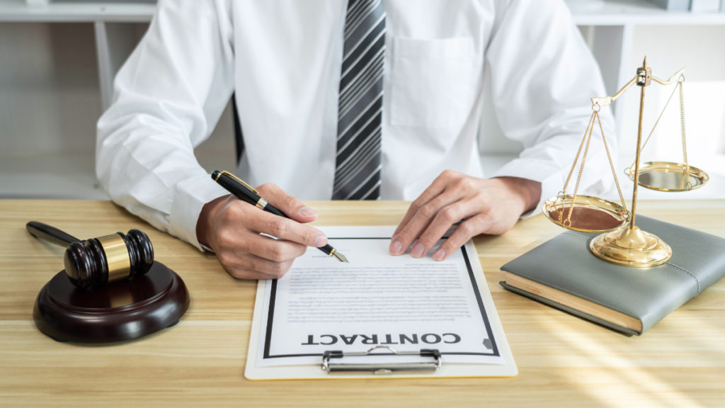 In Legal Trouble? This Is What You Need to Do - Nerdynaut